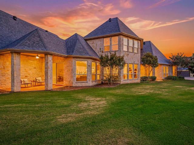 2414 Vineyard Drive