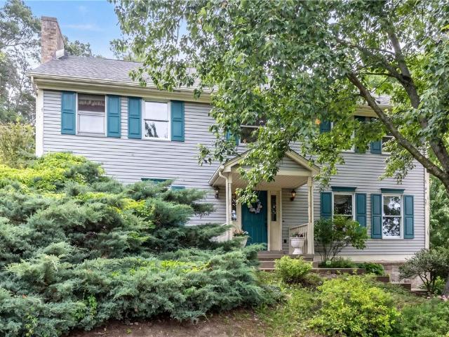 2414 Wedgewood Dr