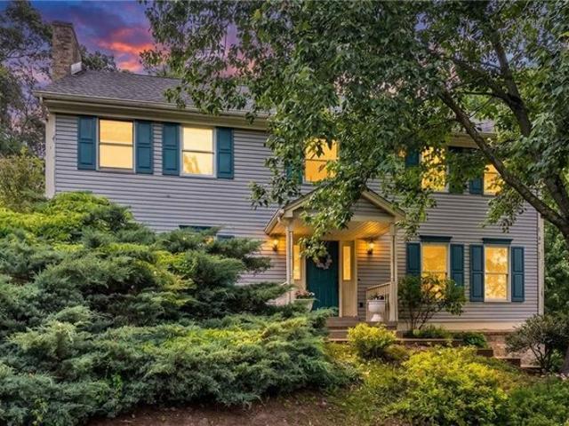 2414 Wedgewood Dr, Wexford, PA 15090