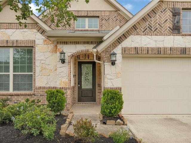 2414 Willow Fall Lane