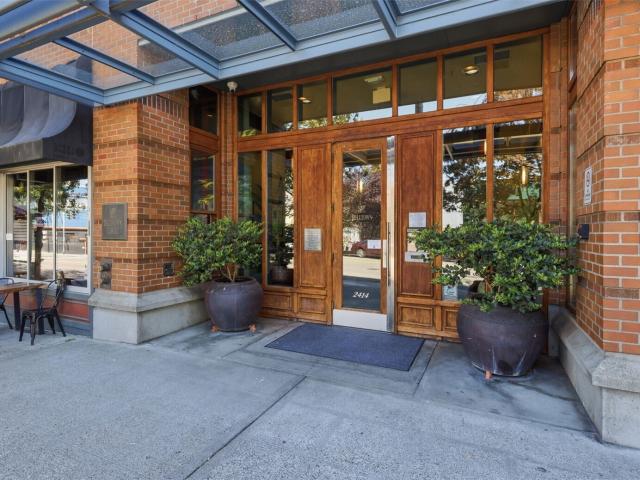 2414 1st Avenue # 702