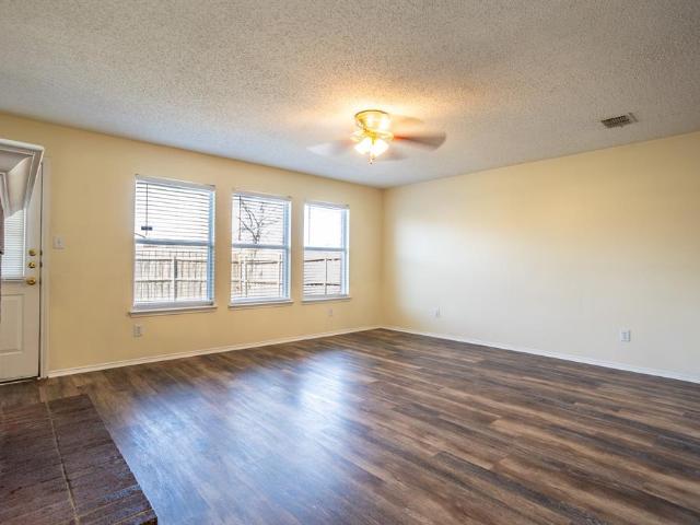 2415 Mallory Ln, Lancaster, TX 75134 | MLS #21220