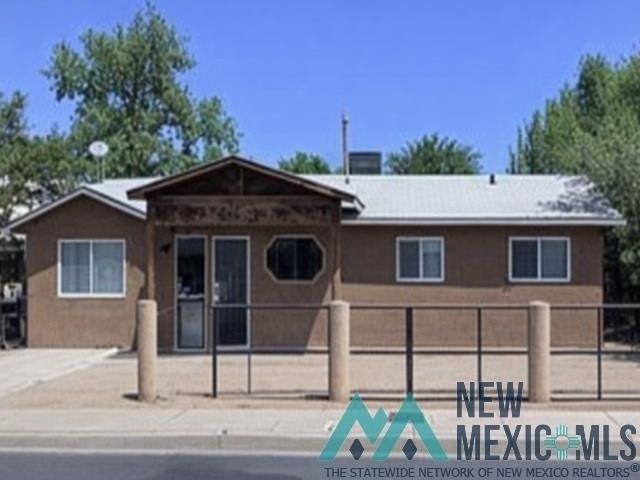 2415 NW Oro Vista Rd, Albuquerque, NM 87107