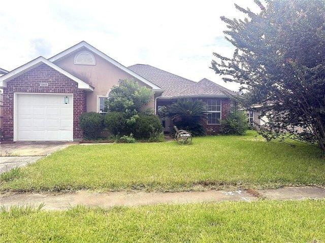 2415 Amy Dr, Laplace, LA 70068