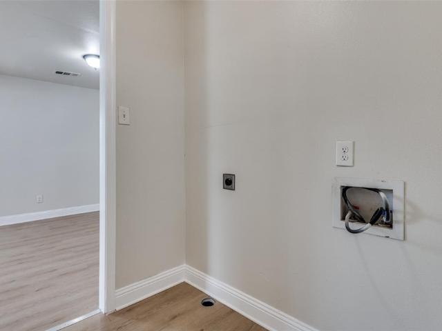 2415 Bethurum Ave, Dallas, TX 75215 | MLS #21197