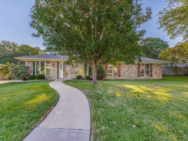 2415 Canyon Creek Dr, Sherman, TX 75092