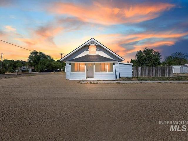 2415 Canyon Creek Rd, Mountain Home, ID 83647
