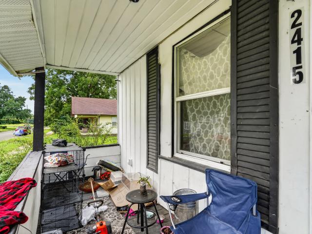2415 Cedar