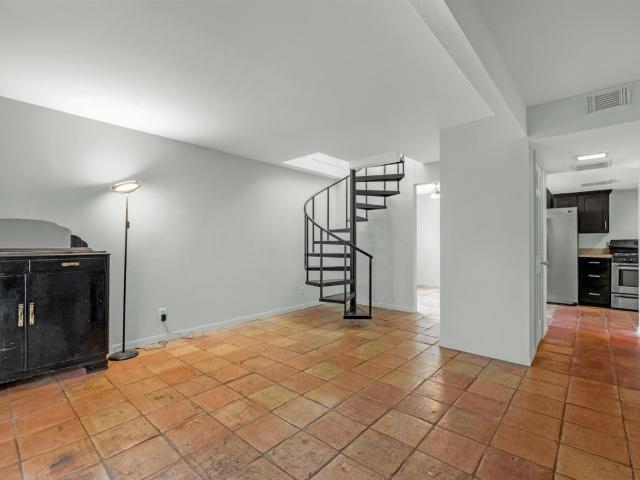 2415 Columbia Street
