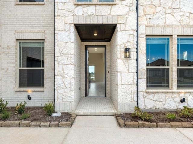 2415 Cornwall Lane