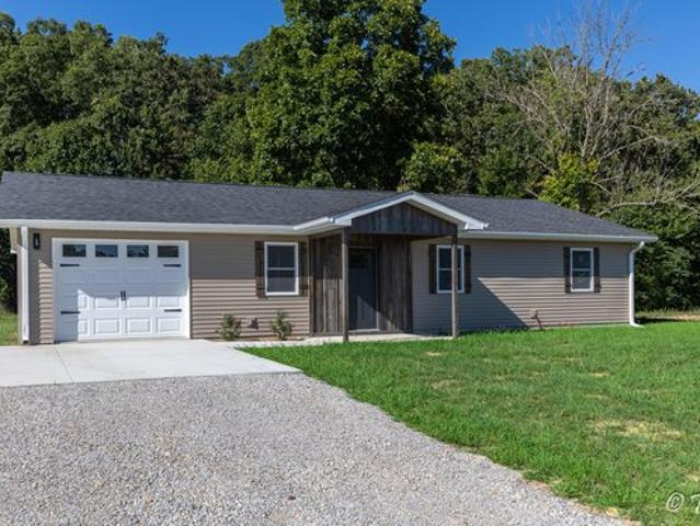2415 Deatherage Ave, West Plains, MO 65775