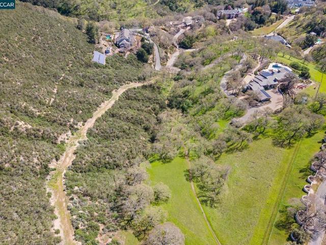 2415 Diablo Lakes Ln
