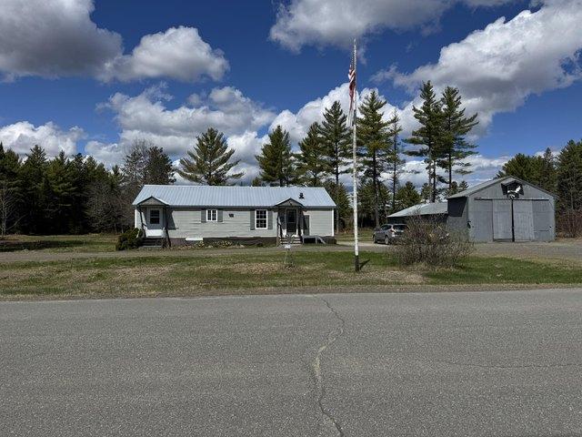 2415 Elliottsville Rd, Willimantic, ME 04443