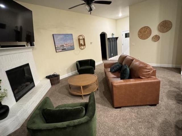 2415 England Lane