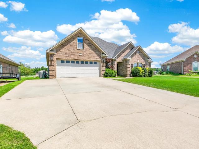 2415 Lakewood Circle