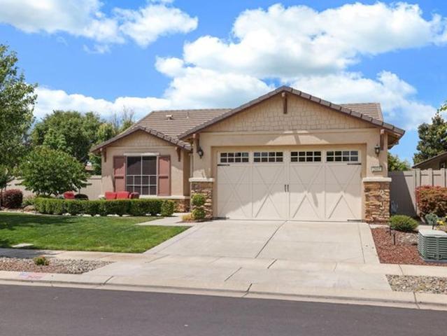 2415 Plumcreek Ln, Manteca, CA 95336