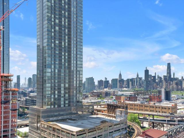 2415 Queens Plaza N 6B