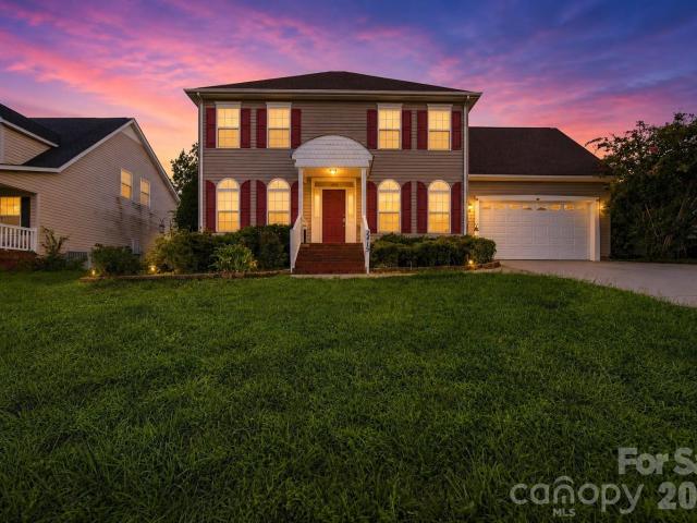 2415 Sweetbriar Lane