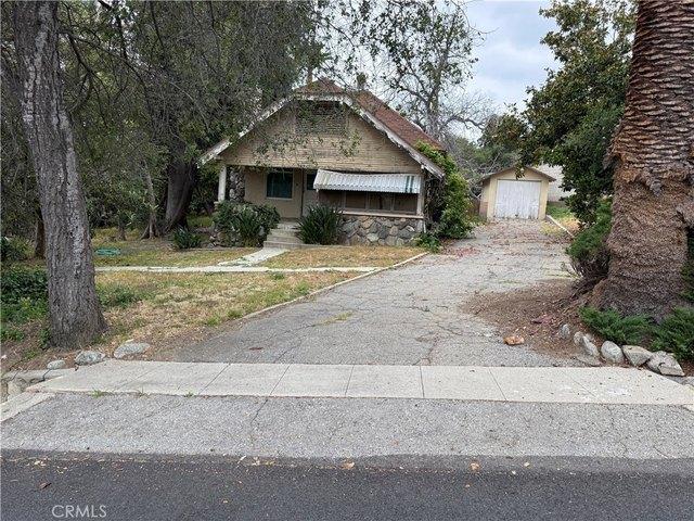 2415 Sierra Dr, Upland, CA 91784