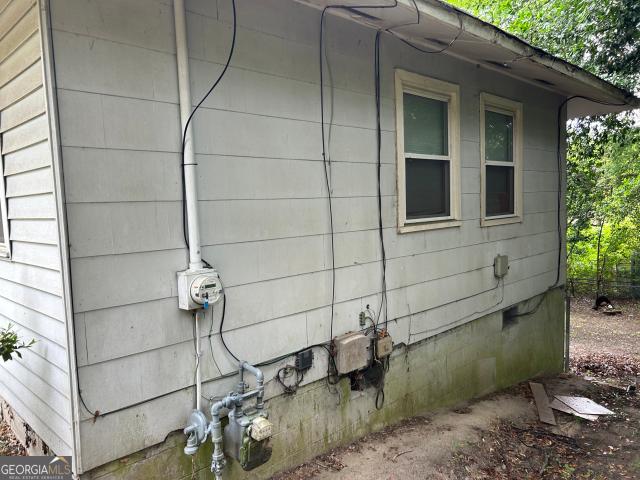 2415 Vivian Drive