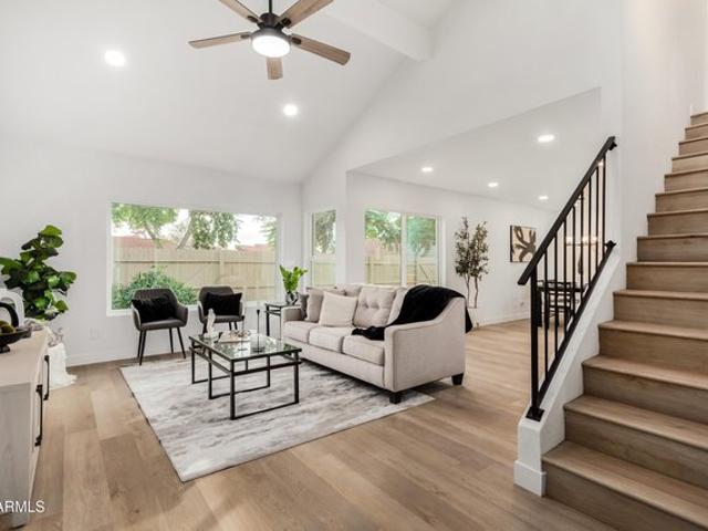 2415 W Greenway Rd Unit 6, Phoenix, AZ 85023