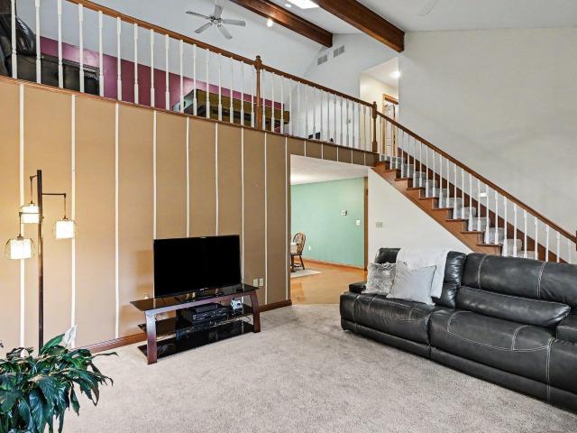 2415 W Nina Lane