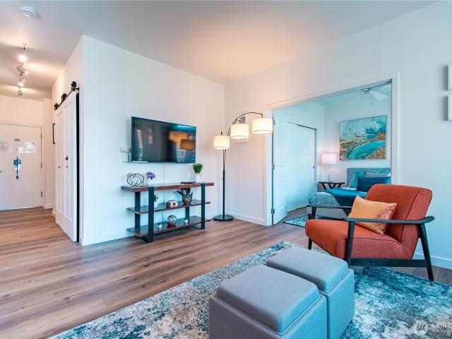 2415 2nd Avenue # 729
