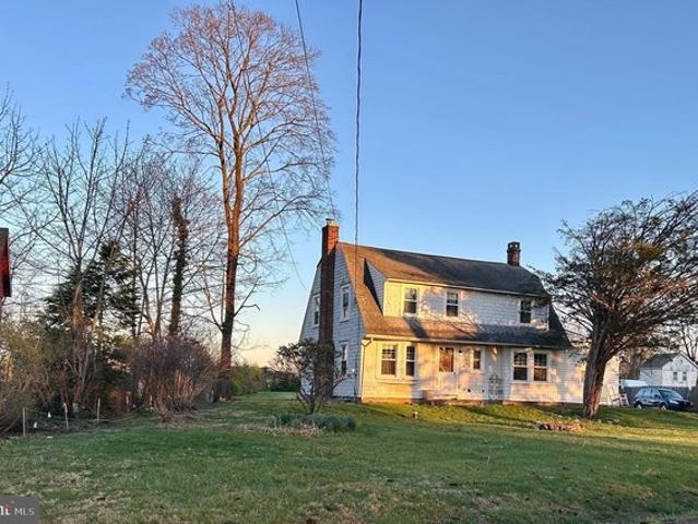 2415 2nd Street Pike, Newtown, PA 18940