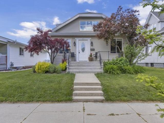 2416 N 11th St, Sheboygan, WI 53083