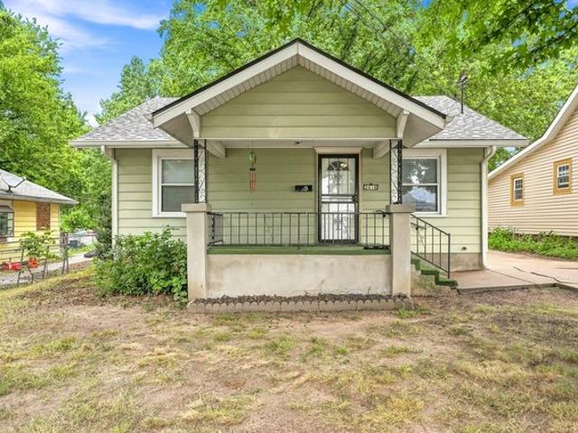 2416 N Main Ave, Springfield, MO 65803