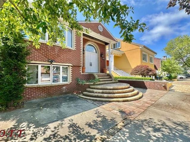 2416 National Dr, Brooklyn, NY 11234