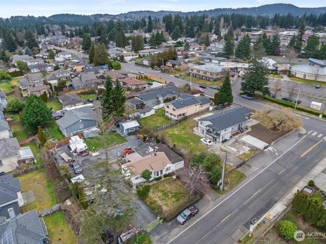 2416 NE 16th St, Renton, WA 98056