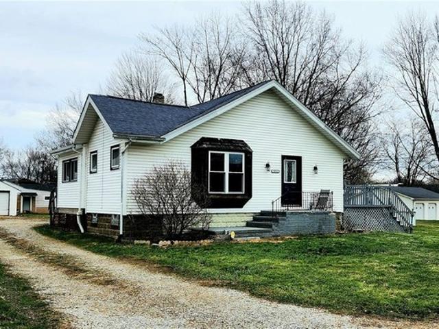 2416 Bakerwood Dr SW, Massillon, OH 44647