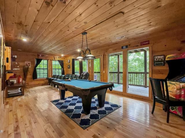 2416 Balsam Circle
