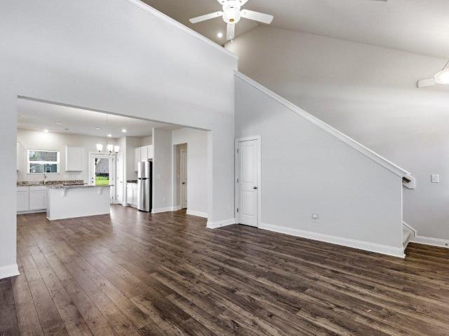 2416 Campton Loop