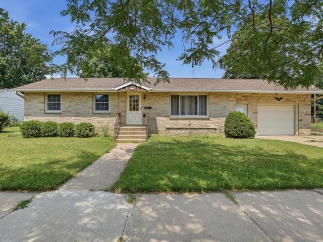 2416 Center St, Stevens Point, WI 54481