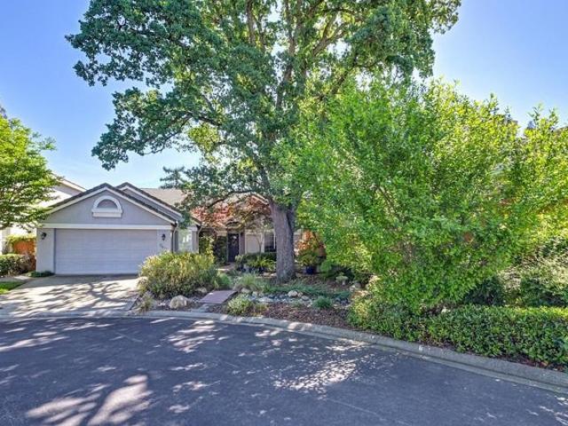 2416 Konvalin Oaks Ln, Carmichael, CA 95608