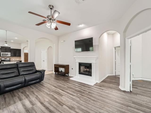 2416 Lynx Ct
