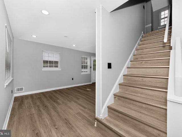 2416 Lake Avenue