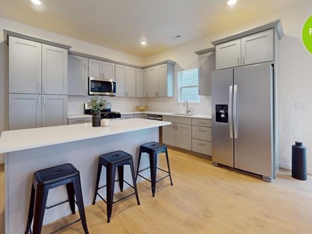 2416 Landmark Dr, Minot, ND 58703