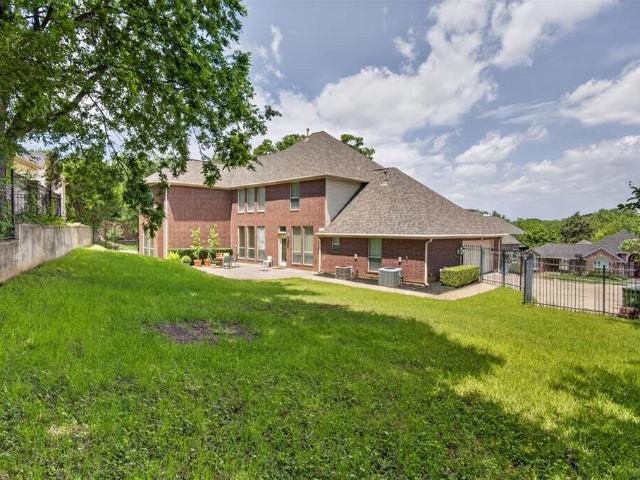 2416 Park Run Dr, Arlington, TX 76016 | MLS #21250 | Compass