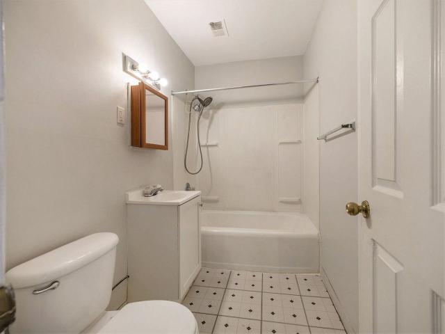 2416 S 16th St Apartments 1 Bedroom Apartment for Rent at 2416 S 16th St, Omaha, NE 68108 Vinton Street