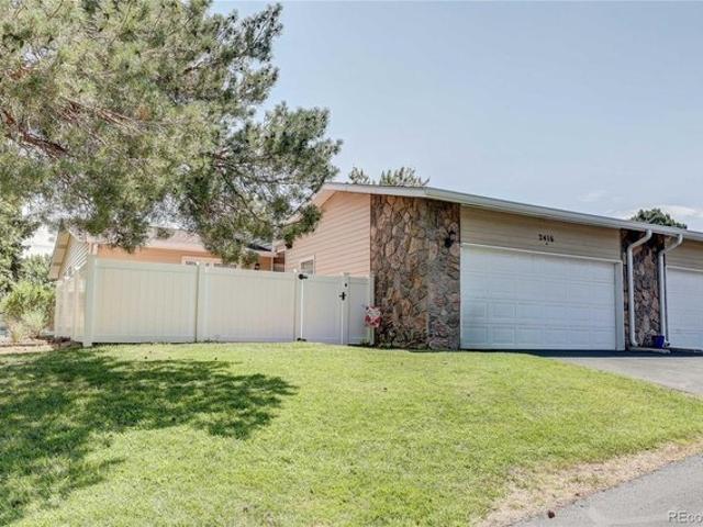 2416 S Vaughn Way Apt A, Aurora, CO 80014