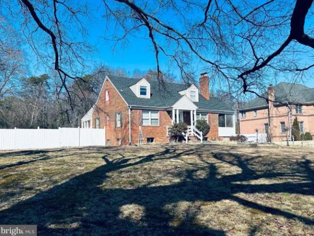 2416 Sherwood Hall Ln, Alexandria, VA 22306