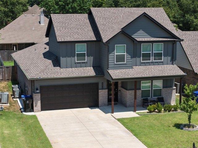 2416 W Birmingham St, Broken Arrow, OK 74011