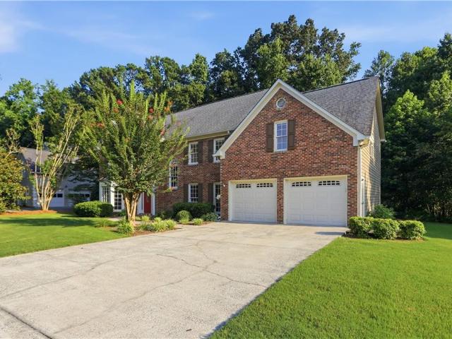 2416 Westport Circle SW