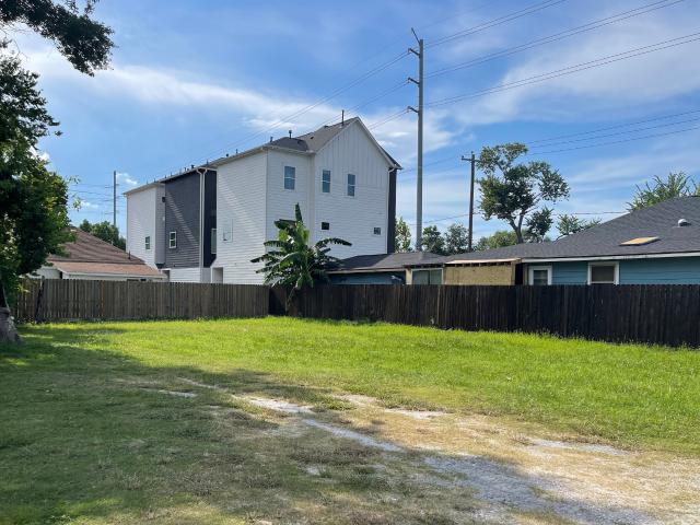 2417 Mckee Street