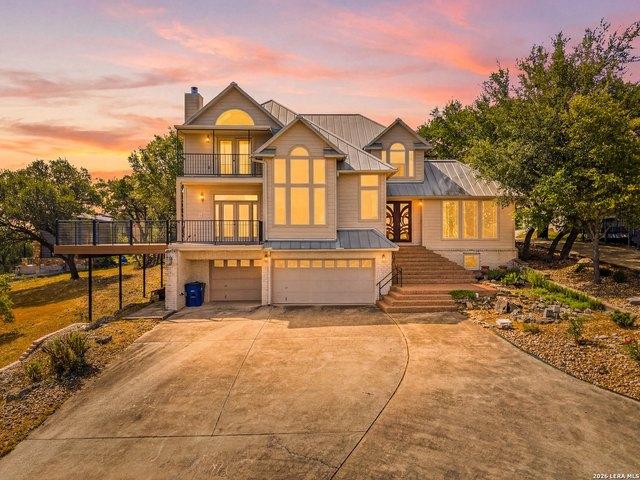 2417 Connie Dr, Canyon Lake, TX 78133