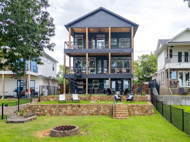 2417 E Lake Dr, Weatherford, TX 76087