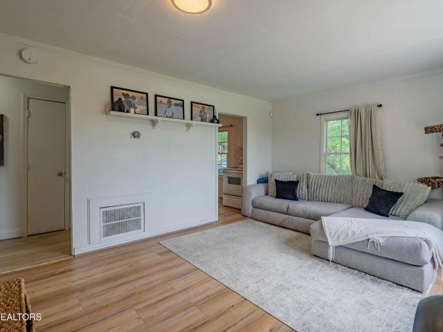 2417 Fillmore Ave